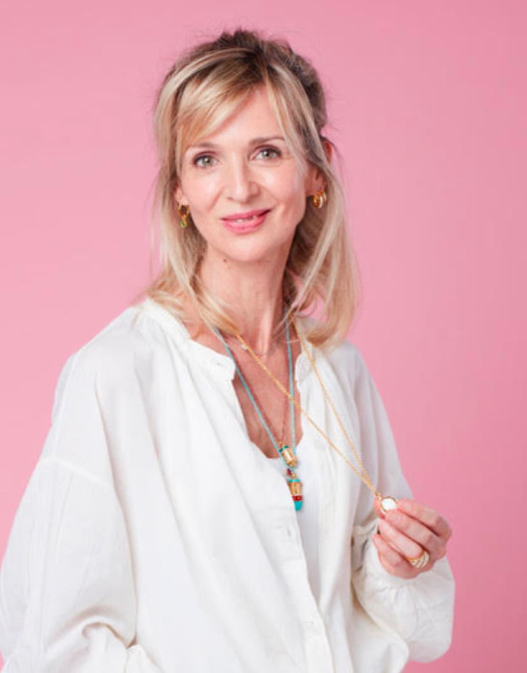French Designer of Handcrafted Jewelry and Linen - Caroline de Benoist
